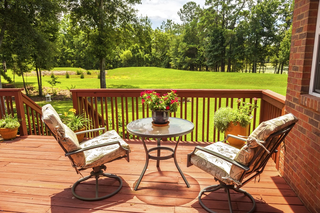 The Top Deck Layouts for Your Home - T&G Builders